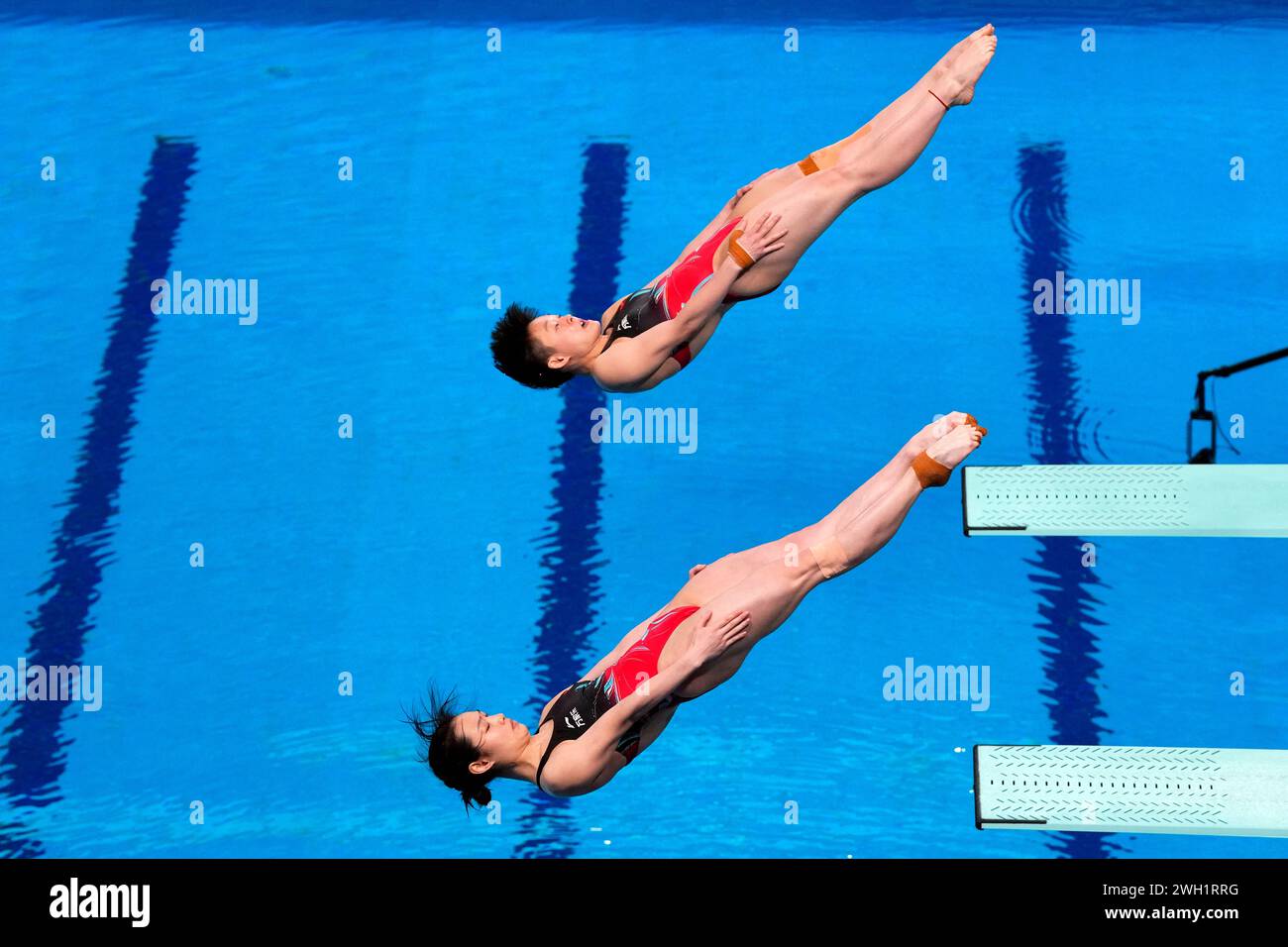 Yani Chang and Yiwen Chen of China compete during the women's ...