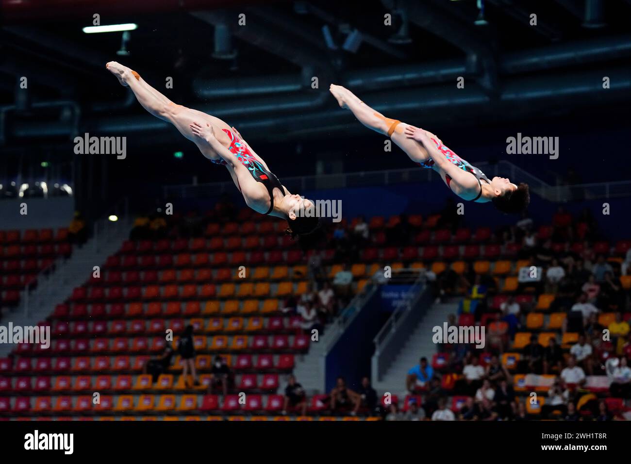 Yani Chang and Yiwen Chen of China compete during the women's ...