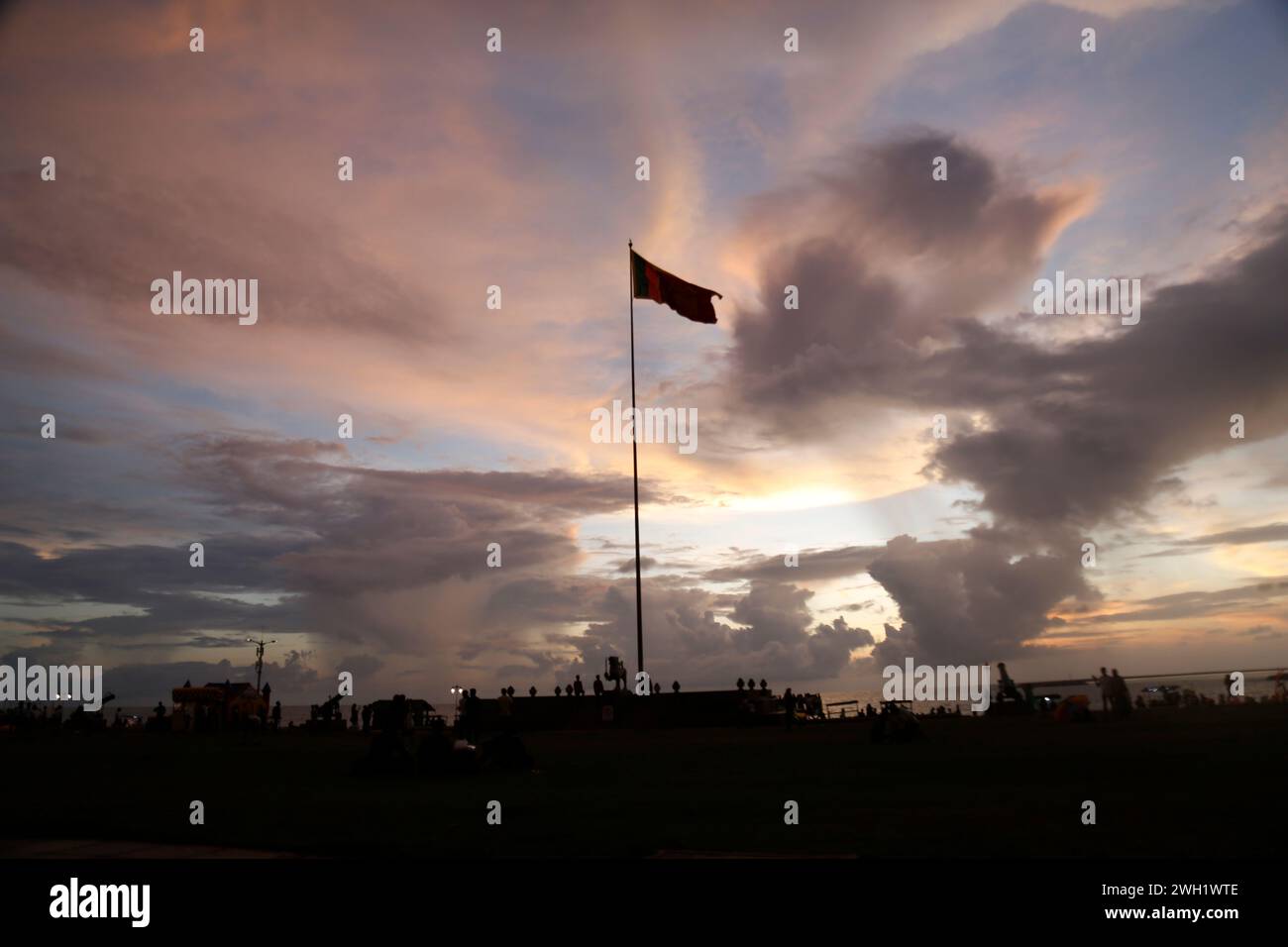 sunset along Galle Face the Indian ocean in Colombo, Sri Lanka Stock ...