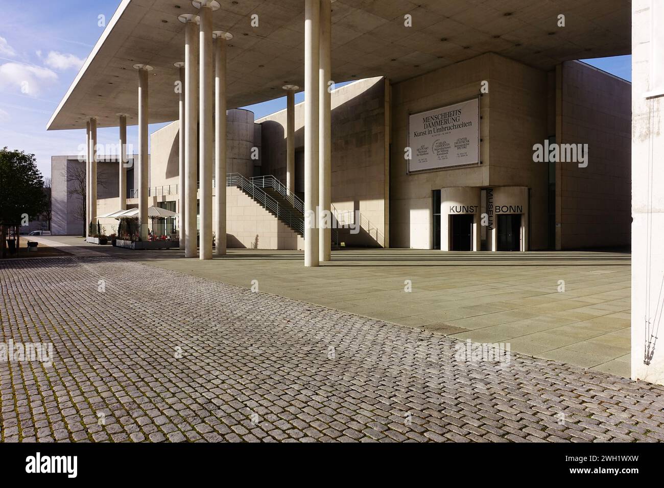 The building of the Modern Art Museum in Bonn, Germany Stock Photo - Alamy