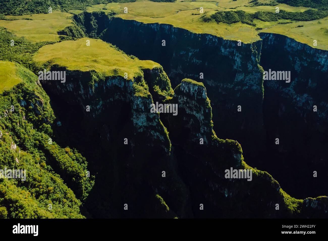 Amazing Espraiado Canyon in Urubici, Santa Catarina, Brazil. Aerial ...