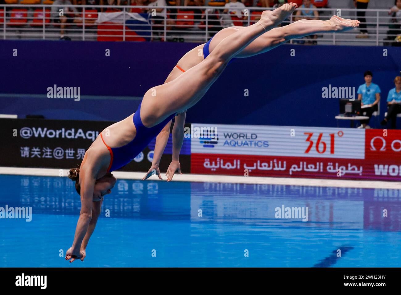 Woman 3m synchronized hi-res stock photography and images - Alamy