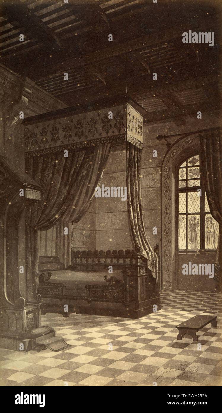 Drapery drawing hi-res stock photography and images - Alamy