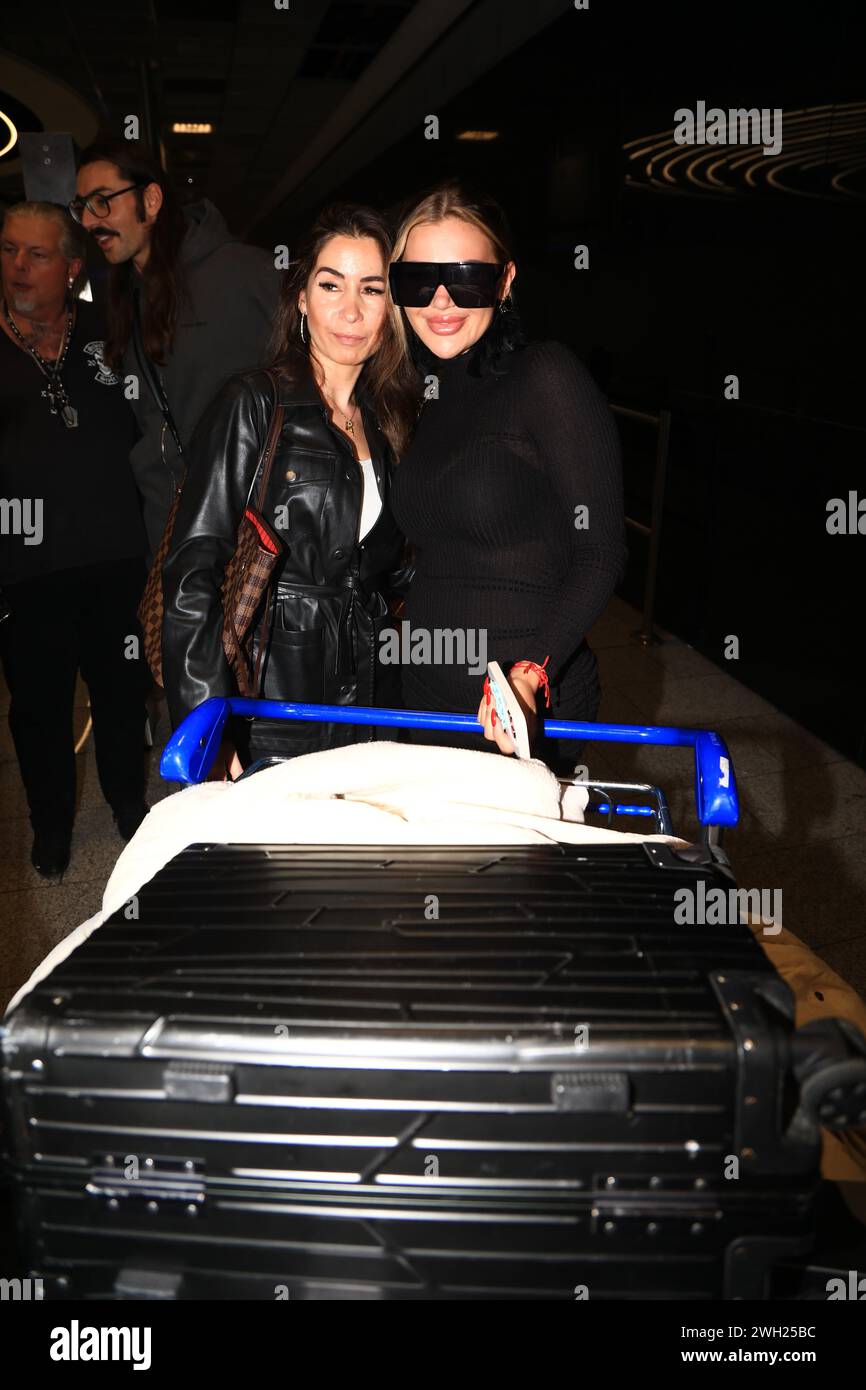 Kim Virginia Hartung bei der Rückkehr der Dschungelcamp-Kandidaten der ...