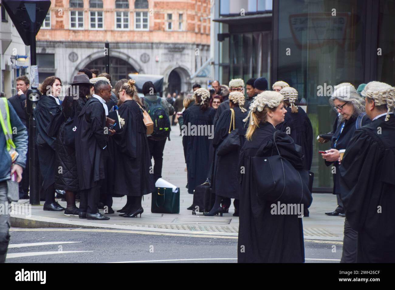London, England, UK. 7th Feb, 2024. Lawyers stand outside the Old ...