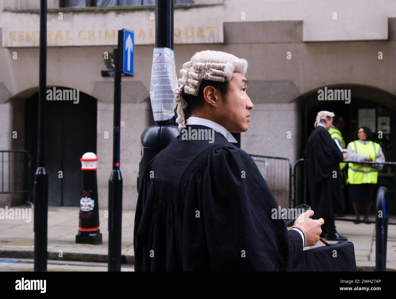 Old Bailey, London, UK. 7th Feb 2024. Fire near the Old Bailey. Lawyers ...