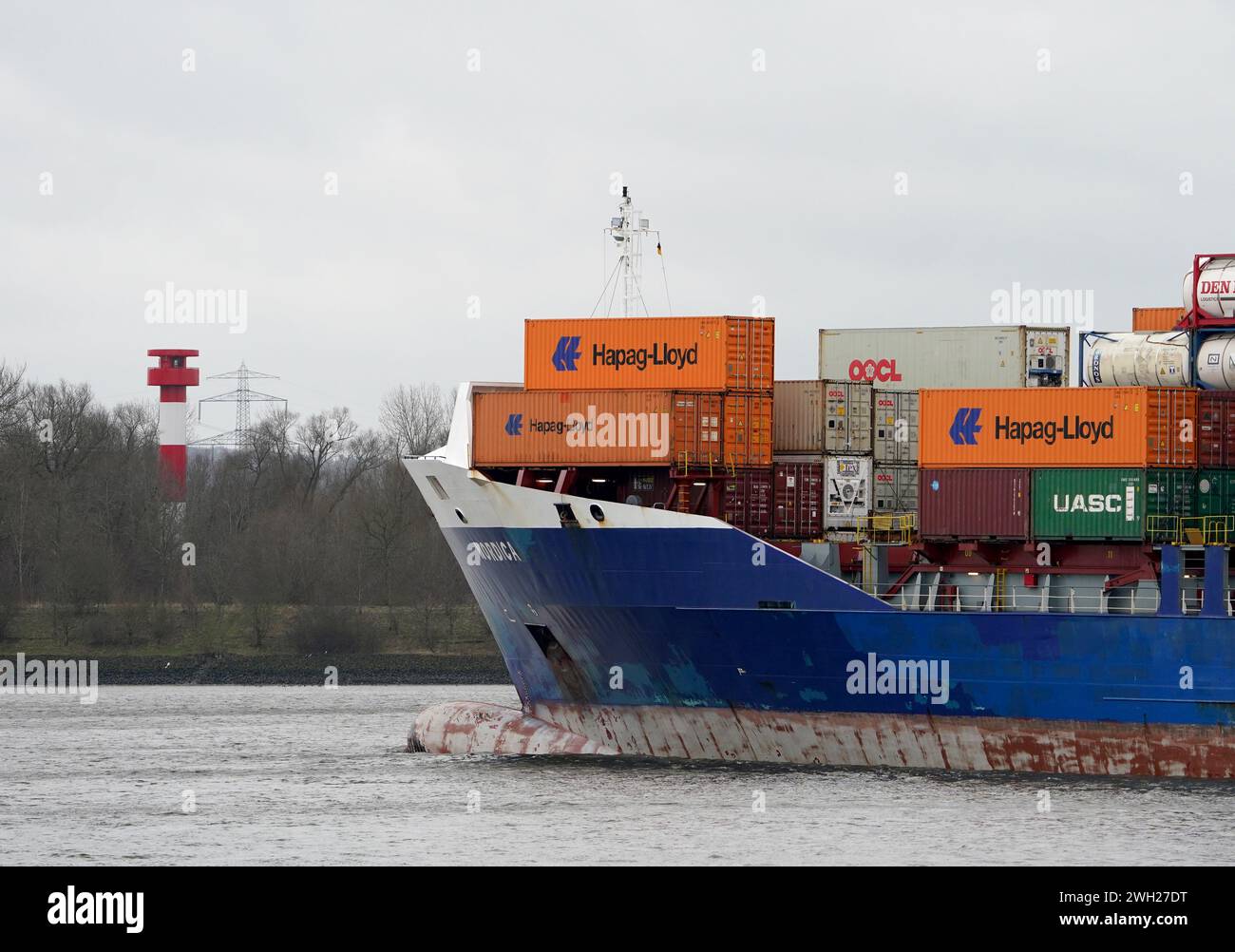 Hamburg, Germany. 06th Feb, 2024. The feeder vessel "Nordica" sails to ...