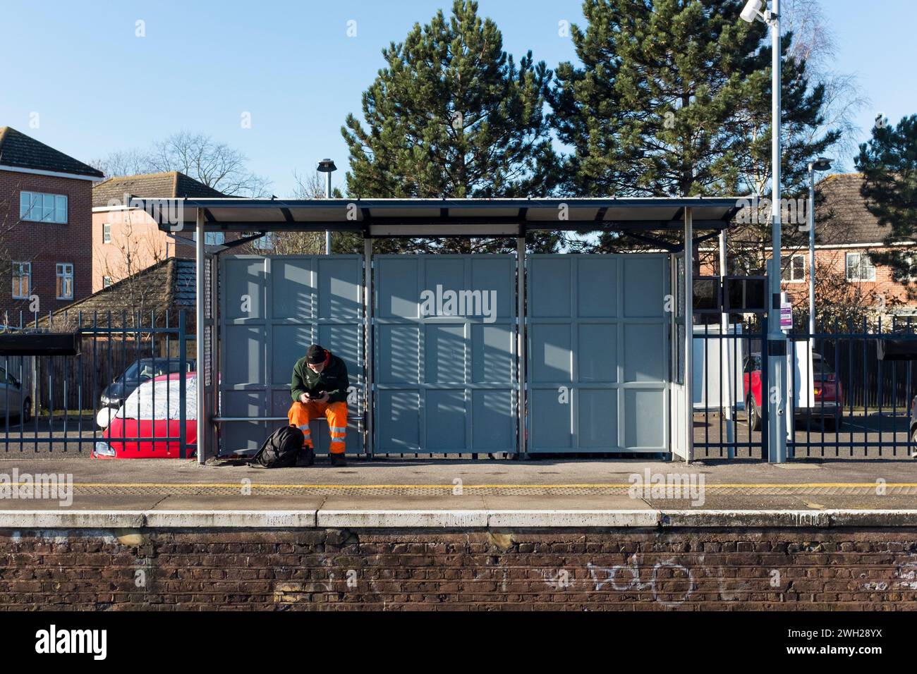 Shelter railway station hi-res stock photography and images - Alamy