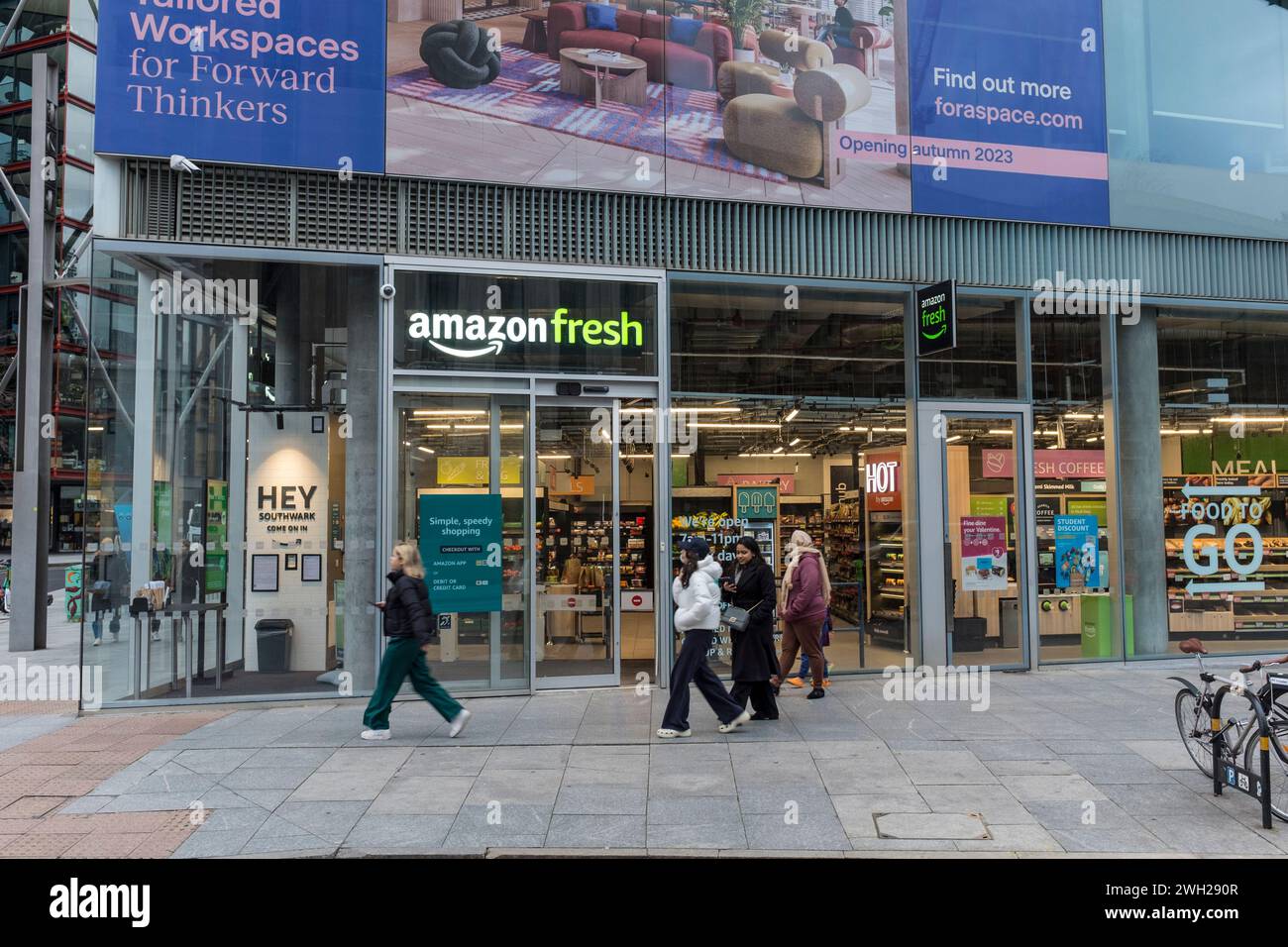 Grocery store london hi-res stock photography and images - Alamy