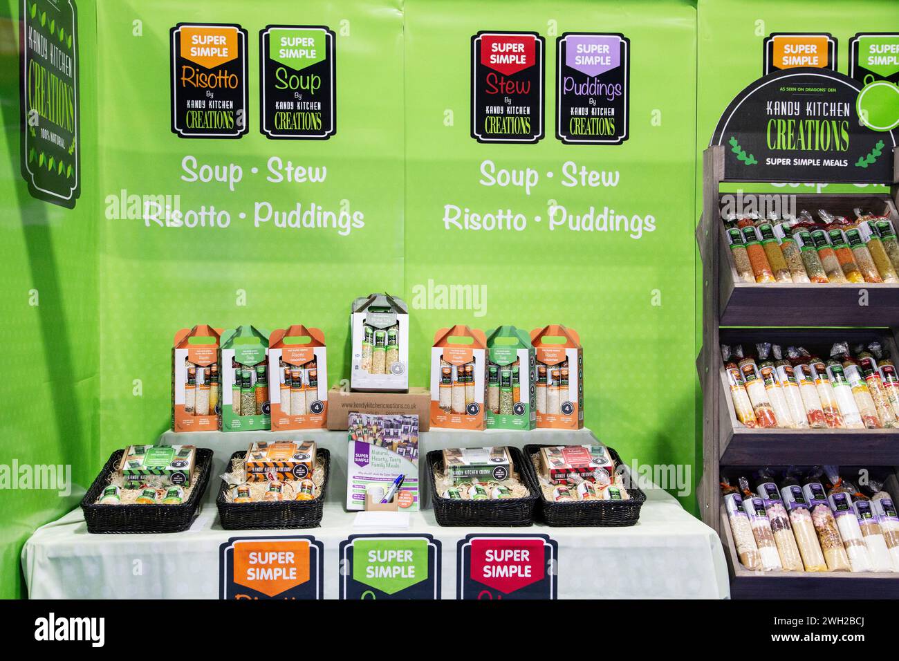 Dragons den hi-res stock photography and images - Alamy