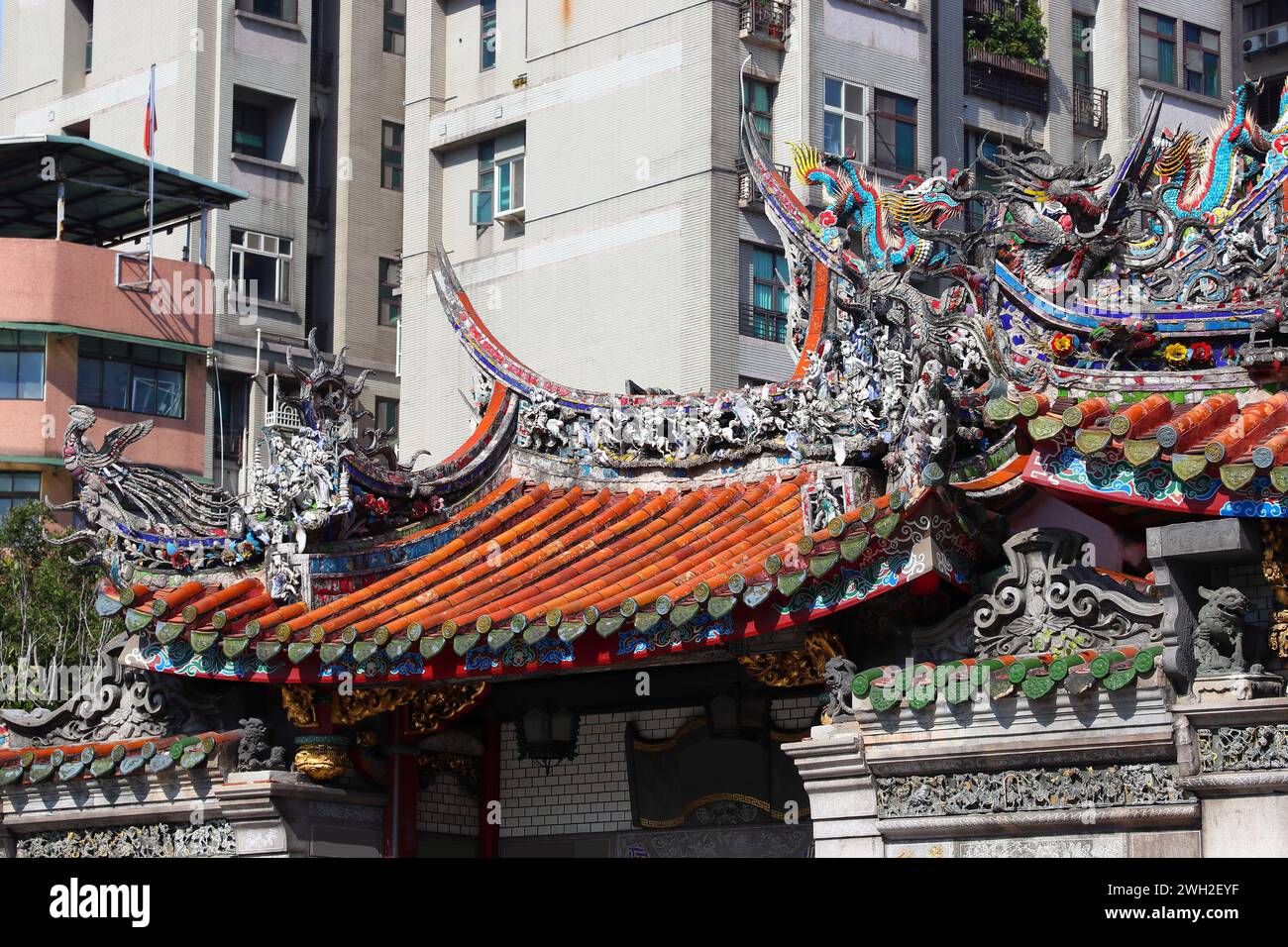 Taipei Longshan Temple in Taiwan. Chinese folk religion landmark Stock ...
