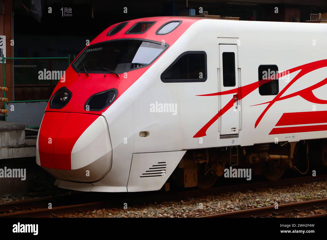 HUALIEN, TAIWAN - NOVEMBER 26, 2018: TEMU 2000 train of Taiwan Railways ...