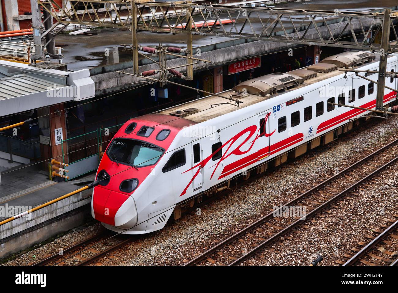 HUALIEN, TAIWAN - NOVEMBER 26, 2018: TEMU 2000 train of Taiwan Railways ...