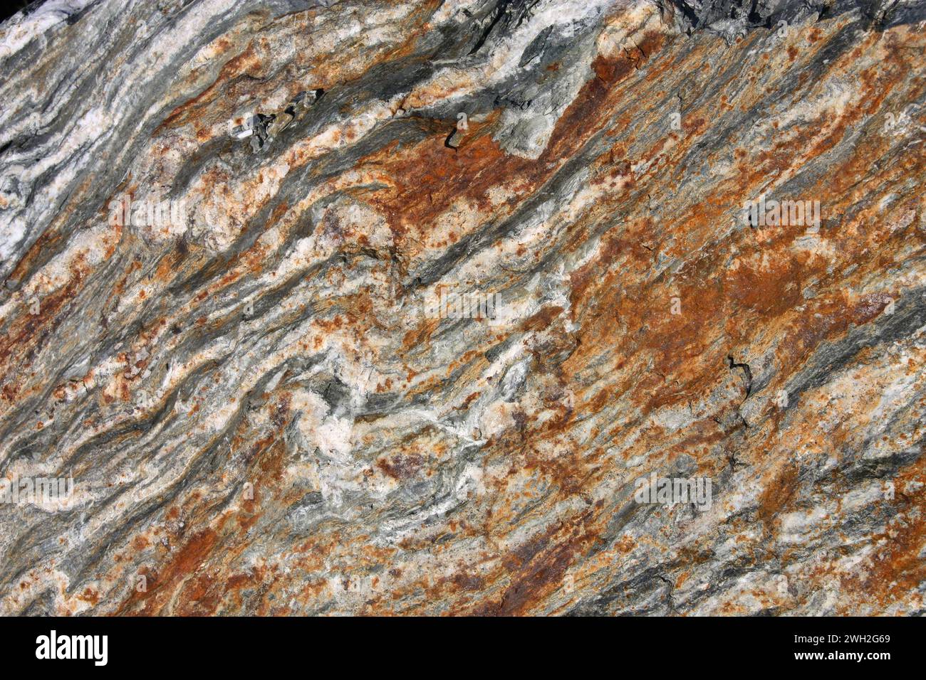 Schist rock - medium-grade metamorphic rock in New Zealand. Geology of The Remarkables Stock ...