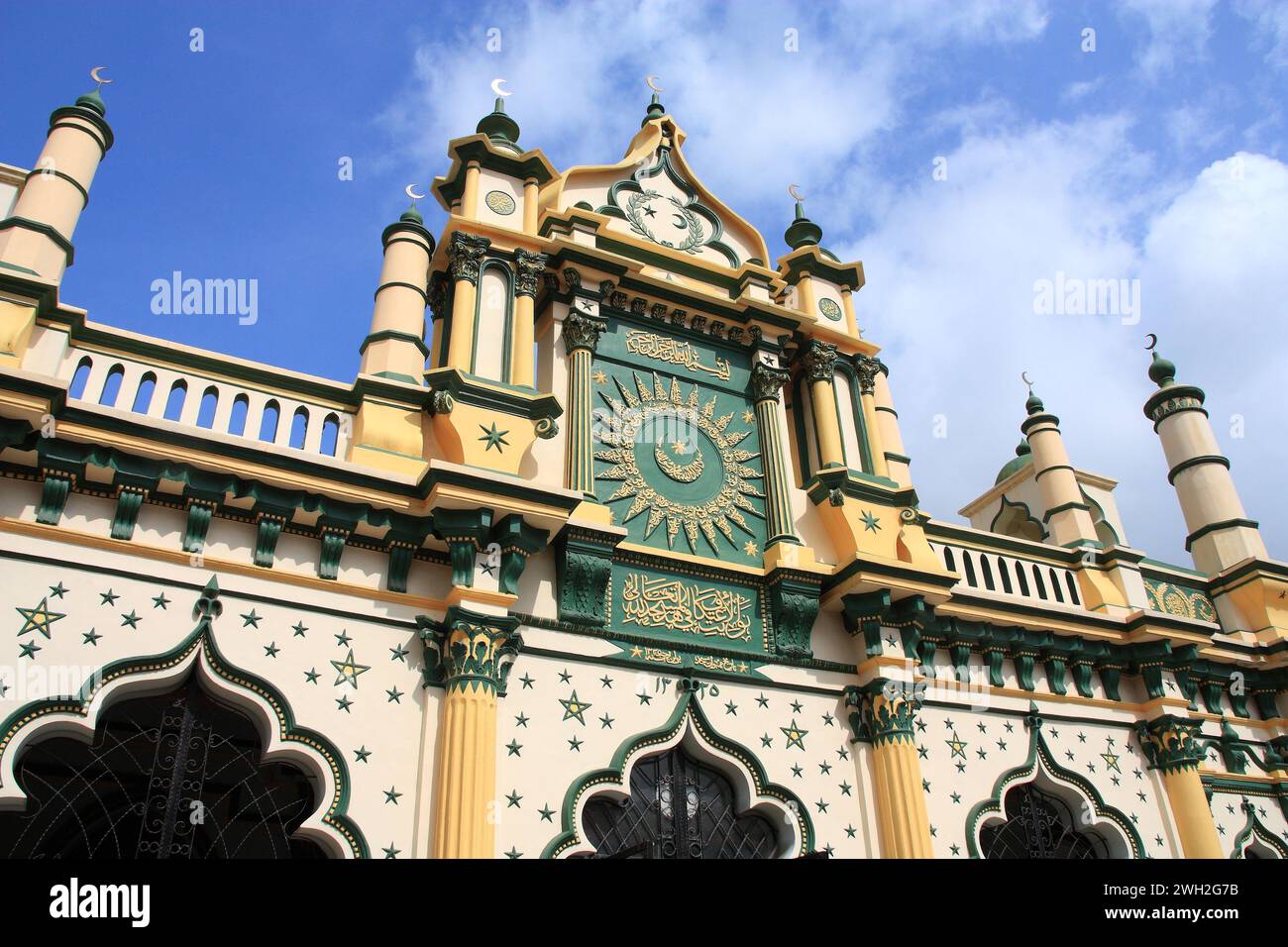 Singapore mosque - Muslim religion landmark. Masjid Abdul Gaffoor ...