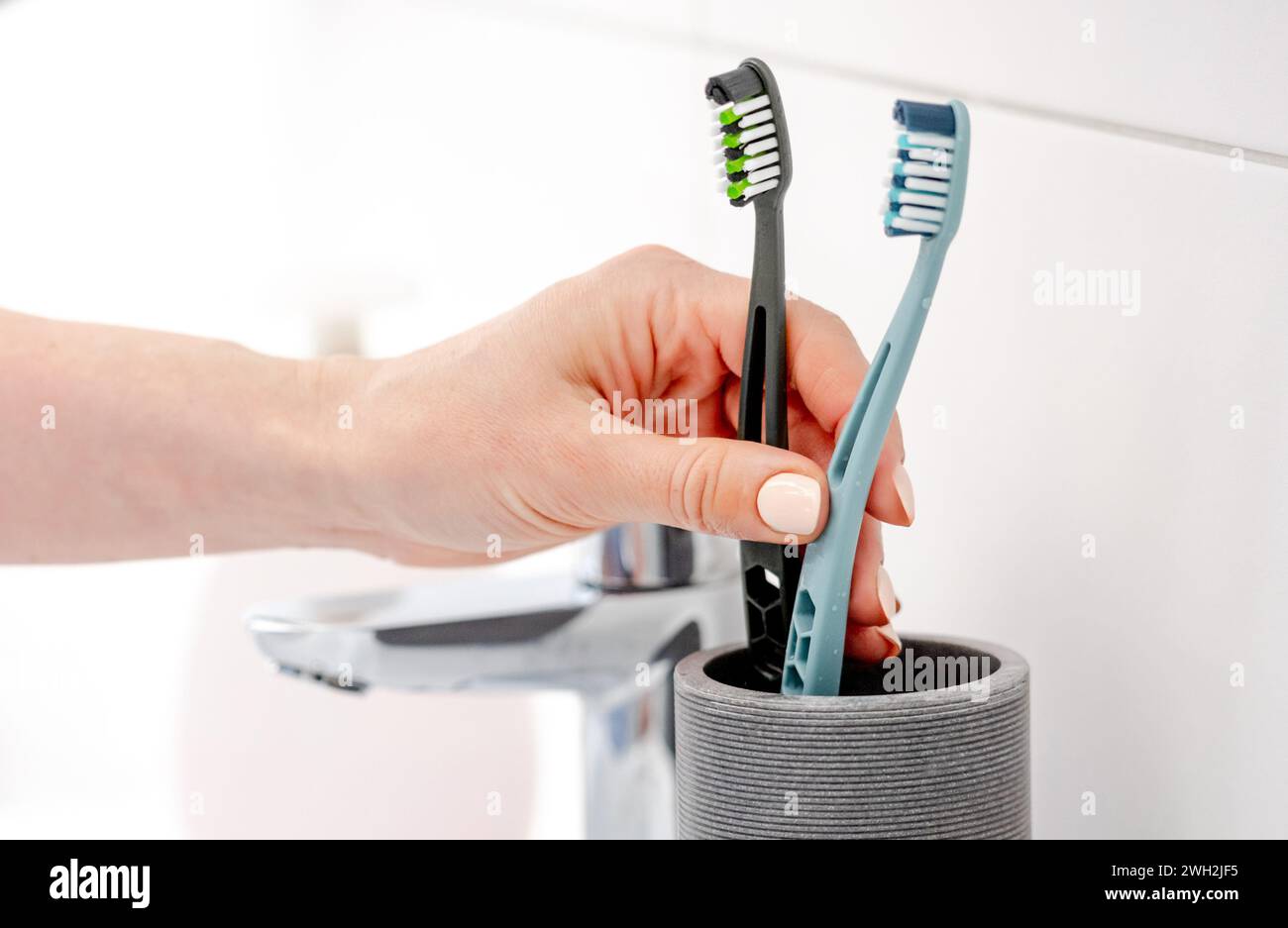 Hand places hi-res stock photography and images - Alamy