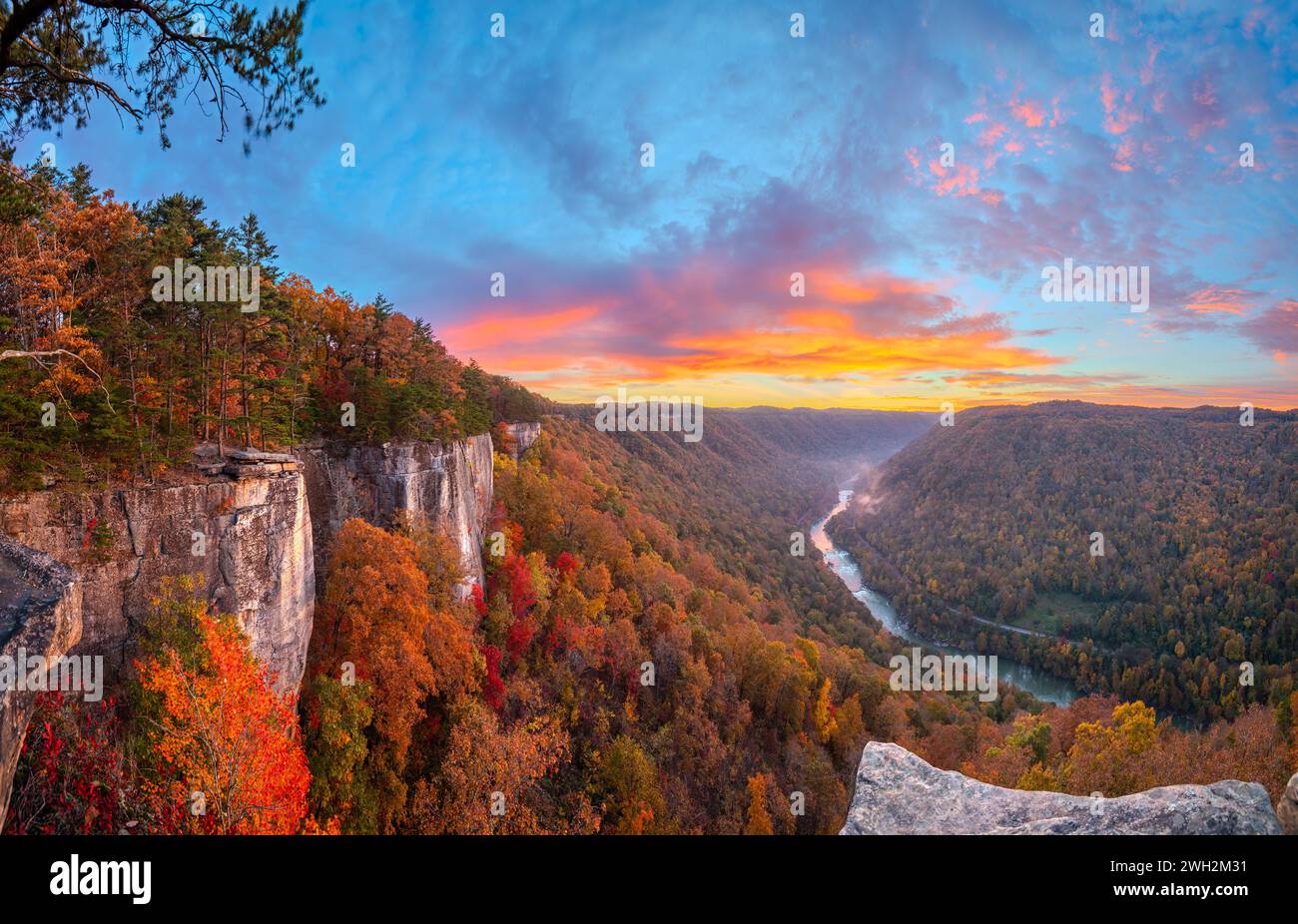 New River Gorge, West Virginia, USA autumn morning landscape at the ...