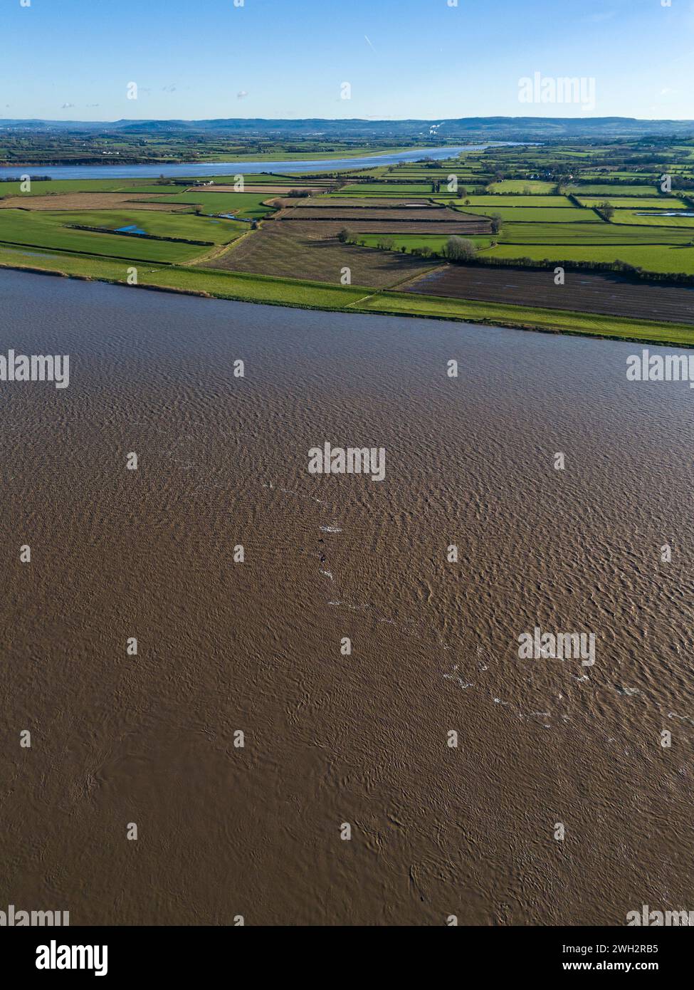 Newnham and the River Severn looking upstream toward Westbury ...