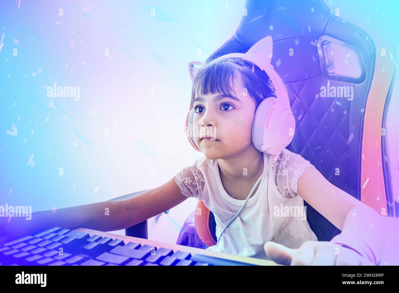 Cat ear headphones hi-res stock photography and images - Alamy