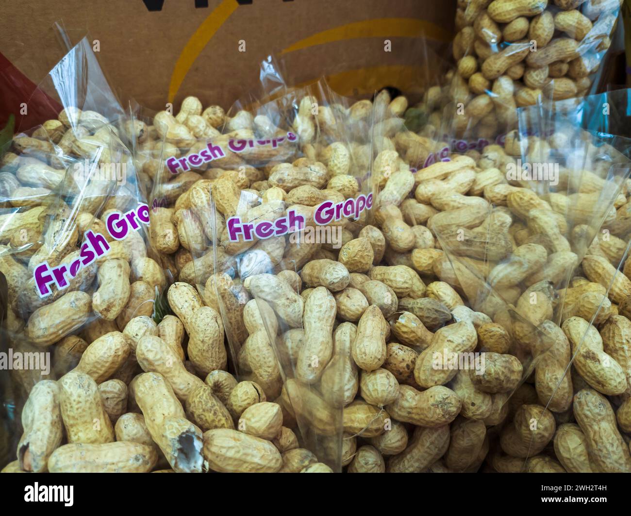 Bulk peanuts hi-res stock photography and images - Alamy