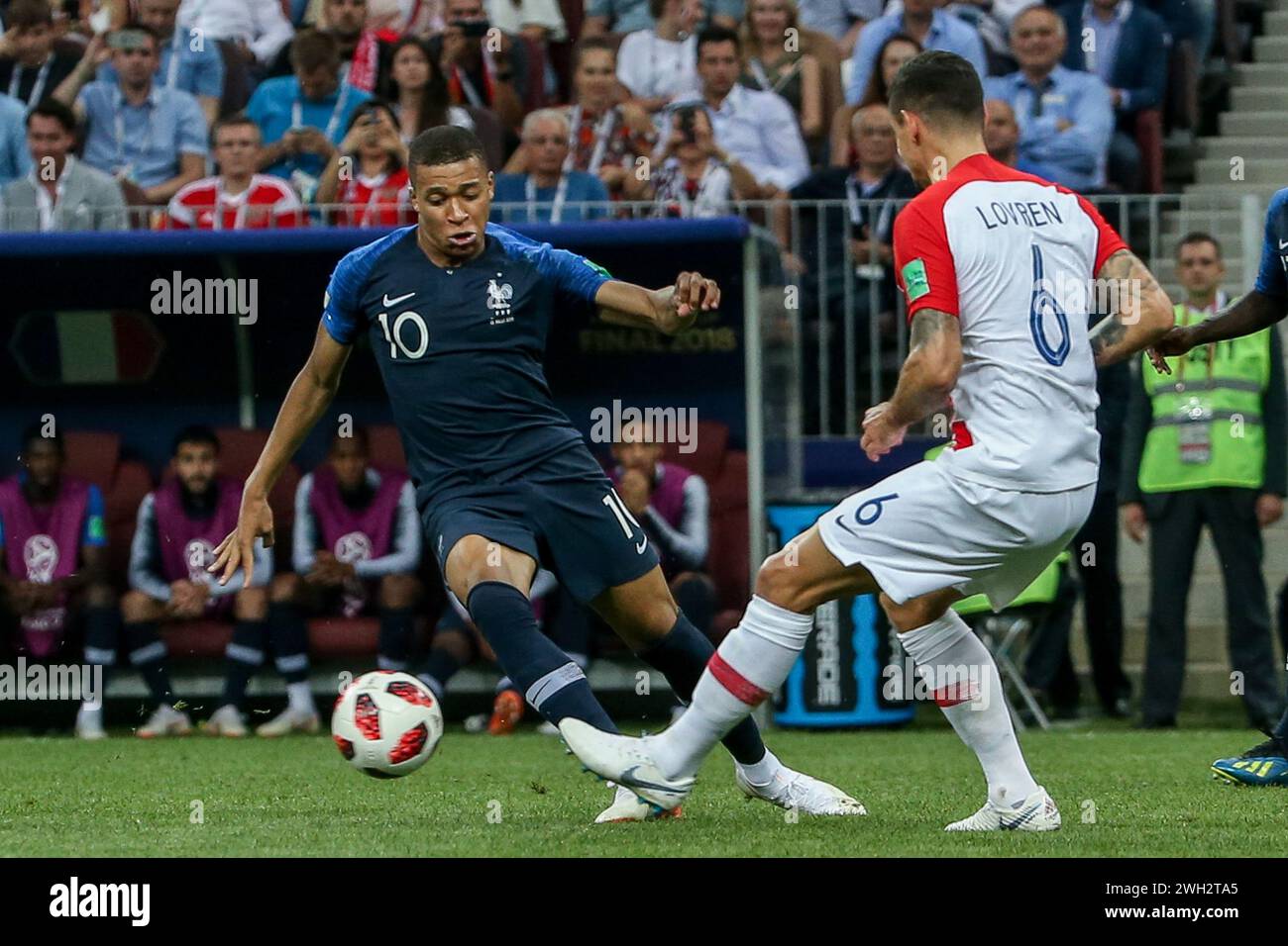 Moscow, Russia. 15th July, 2018. Kylian Mbappe of France (L) and Dejan ...