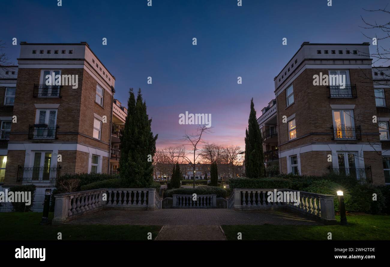 Sky and night buildings hi-res stock photography and images - Alamy
