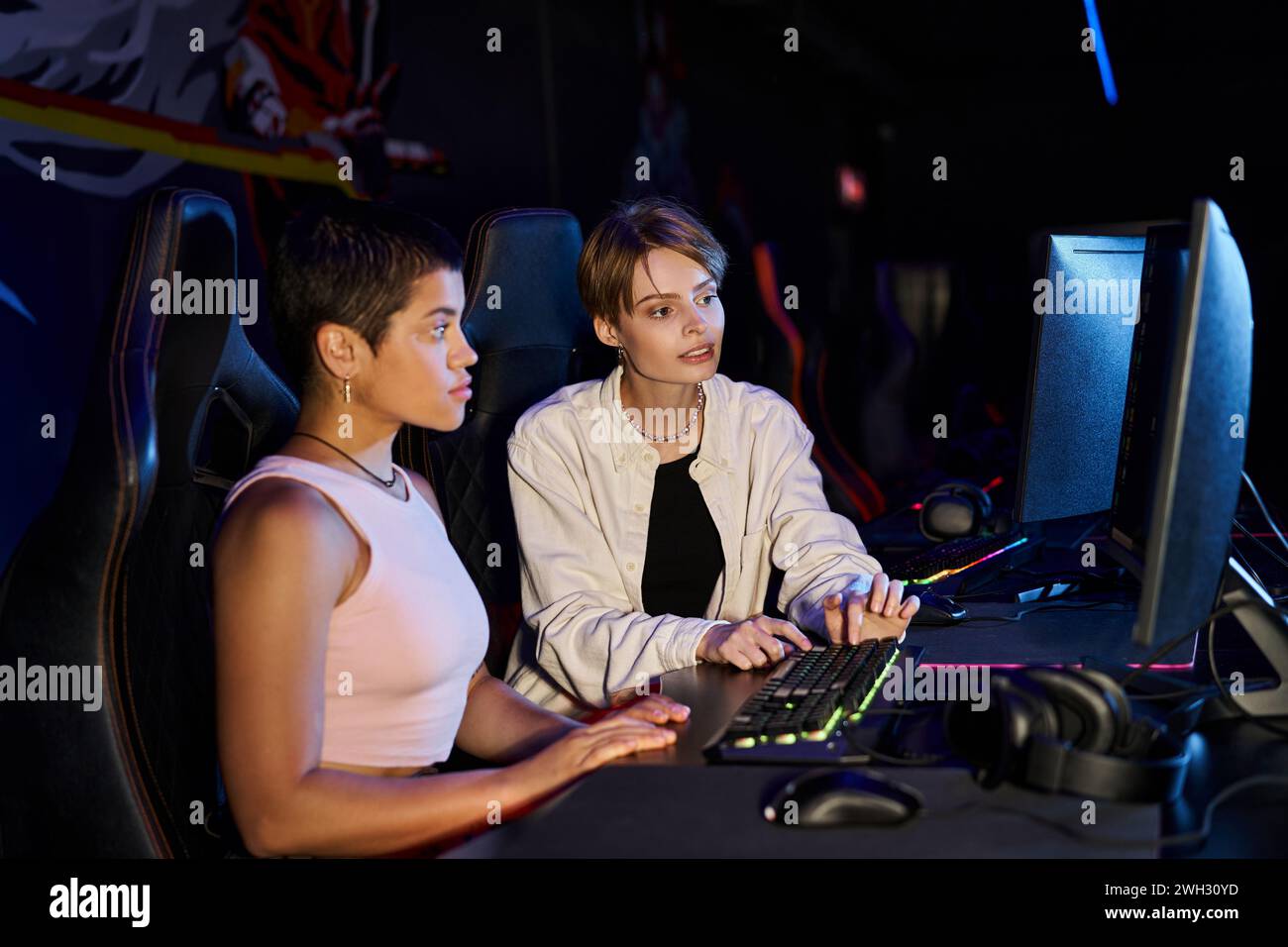 Two person game hi-res stock photography and images - Alamy