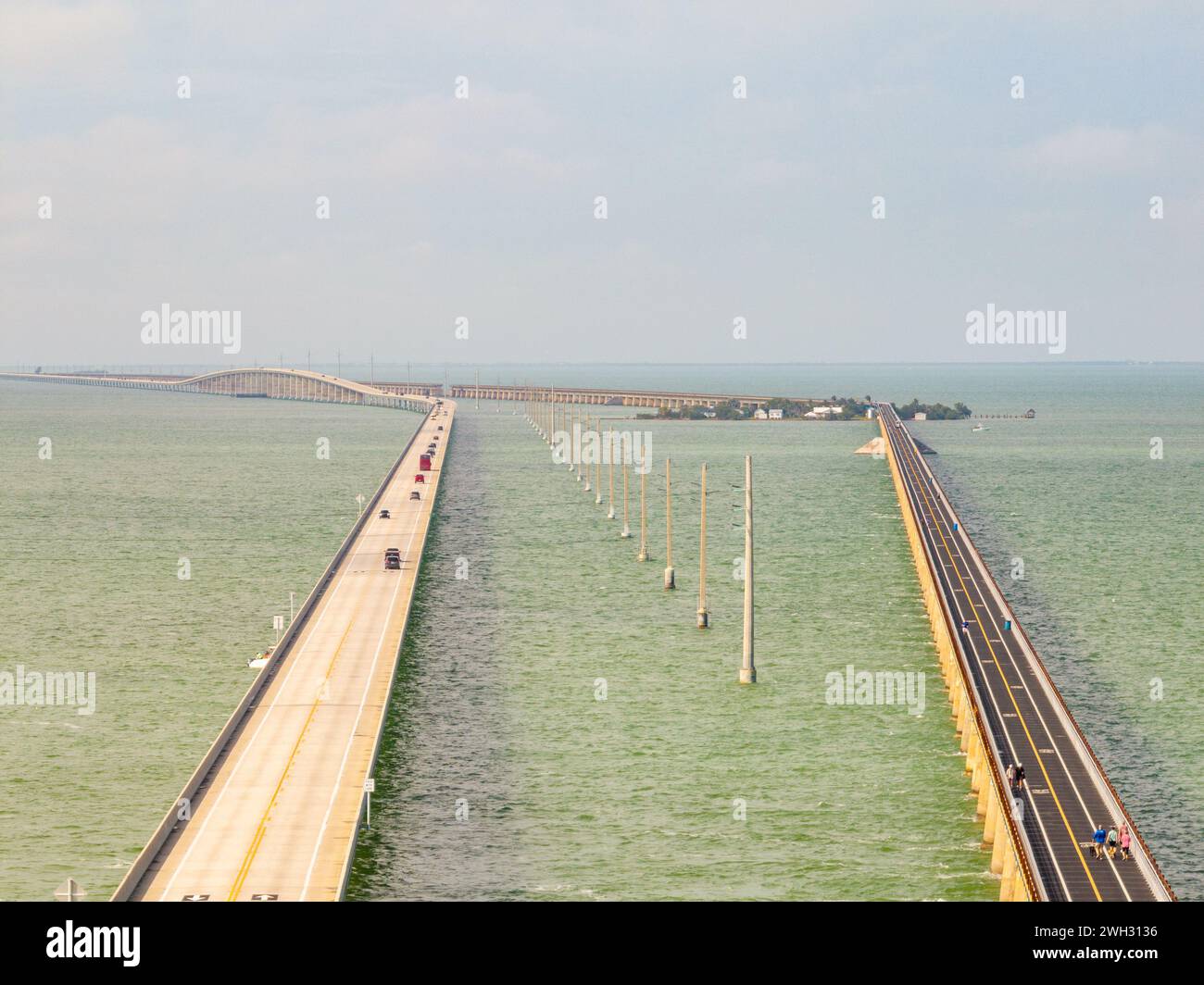 Aerial view along the Seven Mile Bridge of US1 to the Florida Keys ...