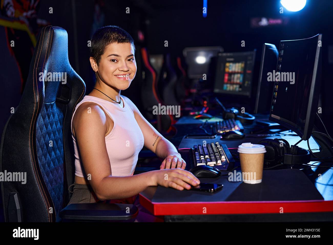 Gamer desk lights hi-res stock photography and images - Alamy