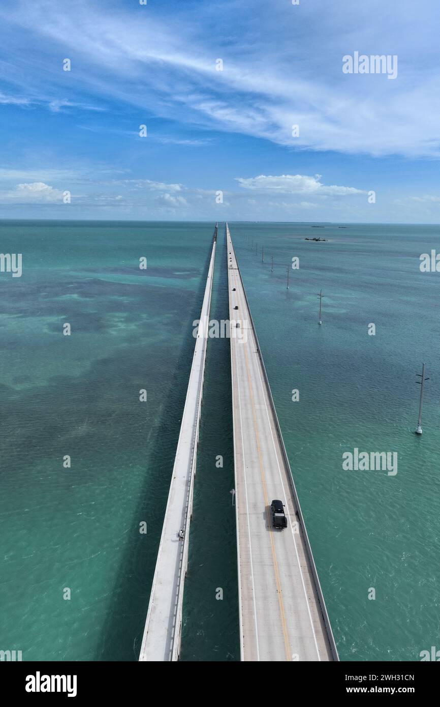 Aerial view along the Seven Mile Bridge of US1 to the Florida Keys ...