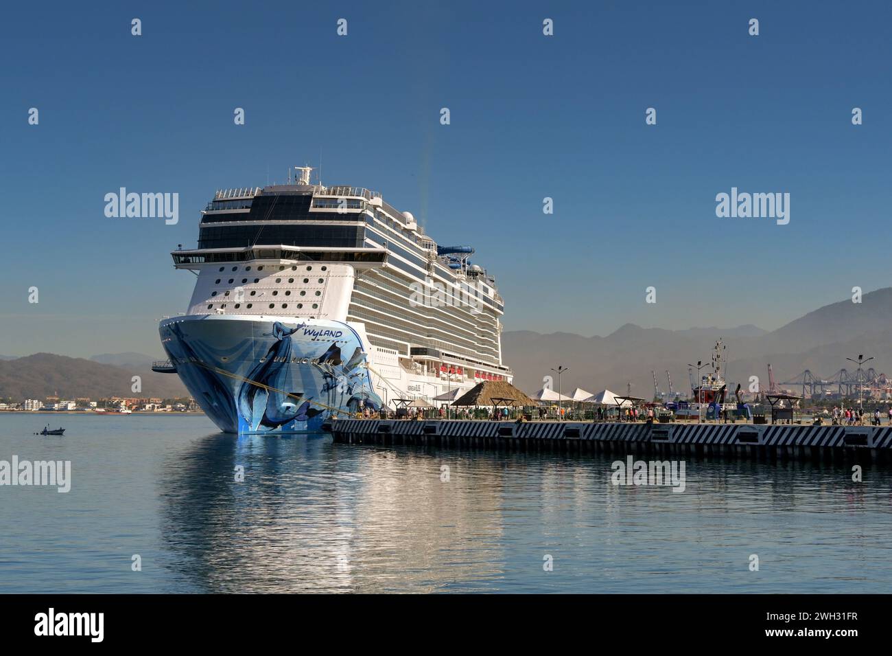 Manzanillo, Mexico - 16 January 2024: Norwegian Bliss cruise ship ...