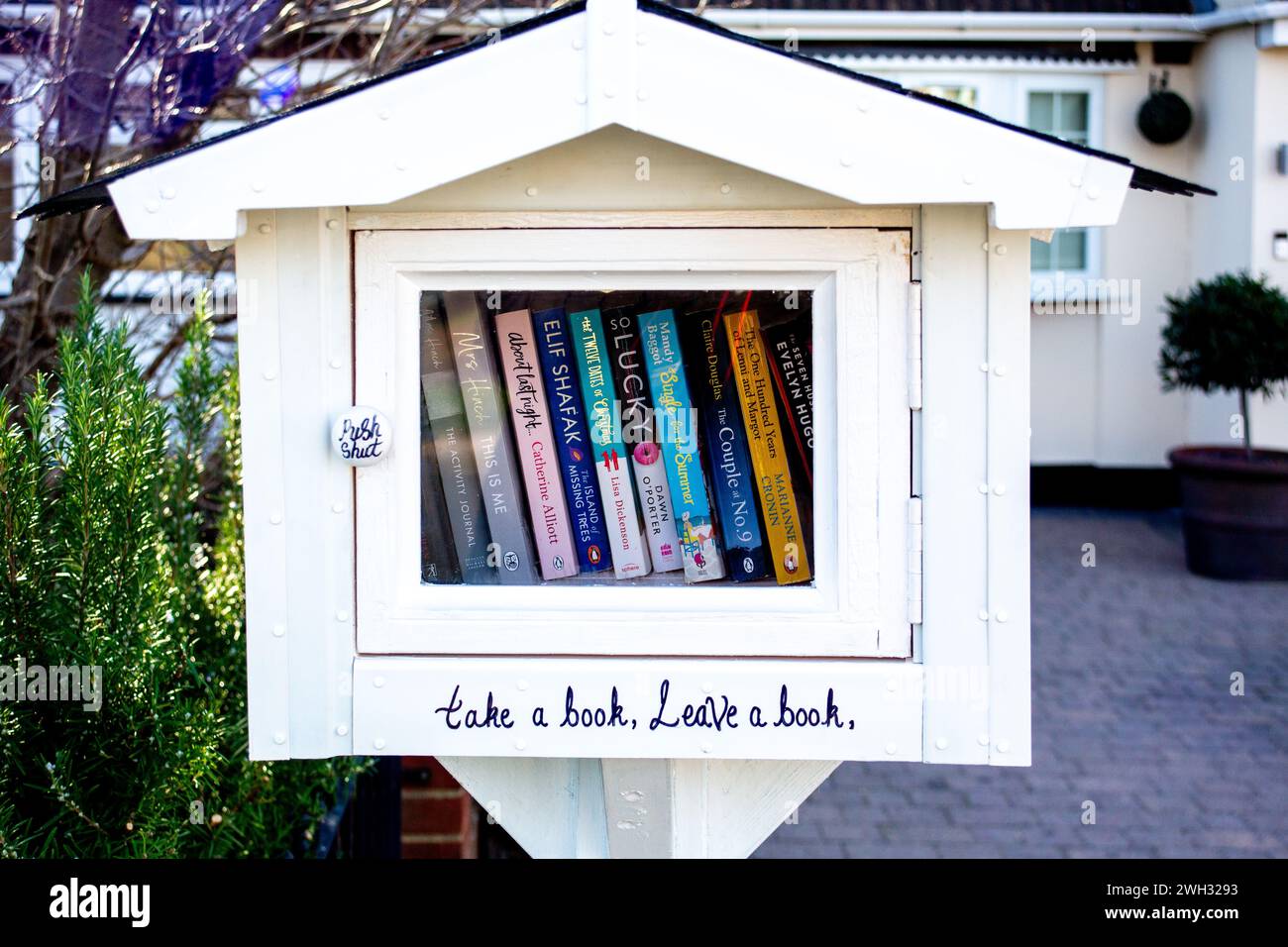 Free lending book public cupboards Stock Photo - Alamy