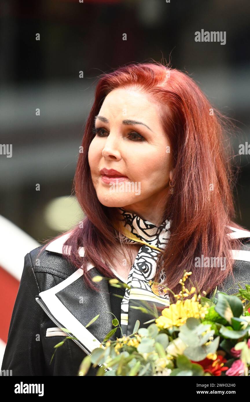 Vienna, Austria. 7th Feb, 2024. US actress Priscilla Presley poses ...