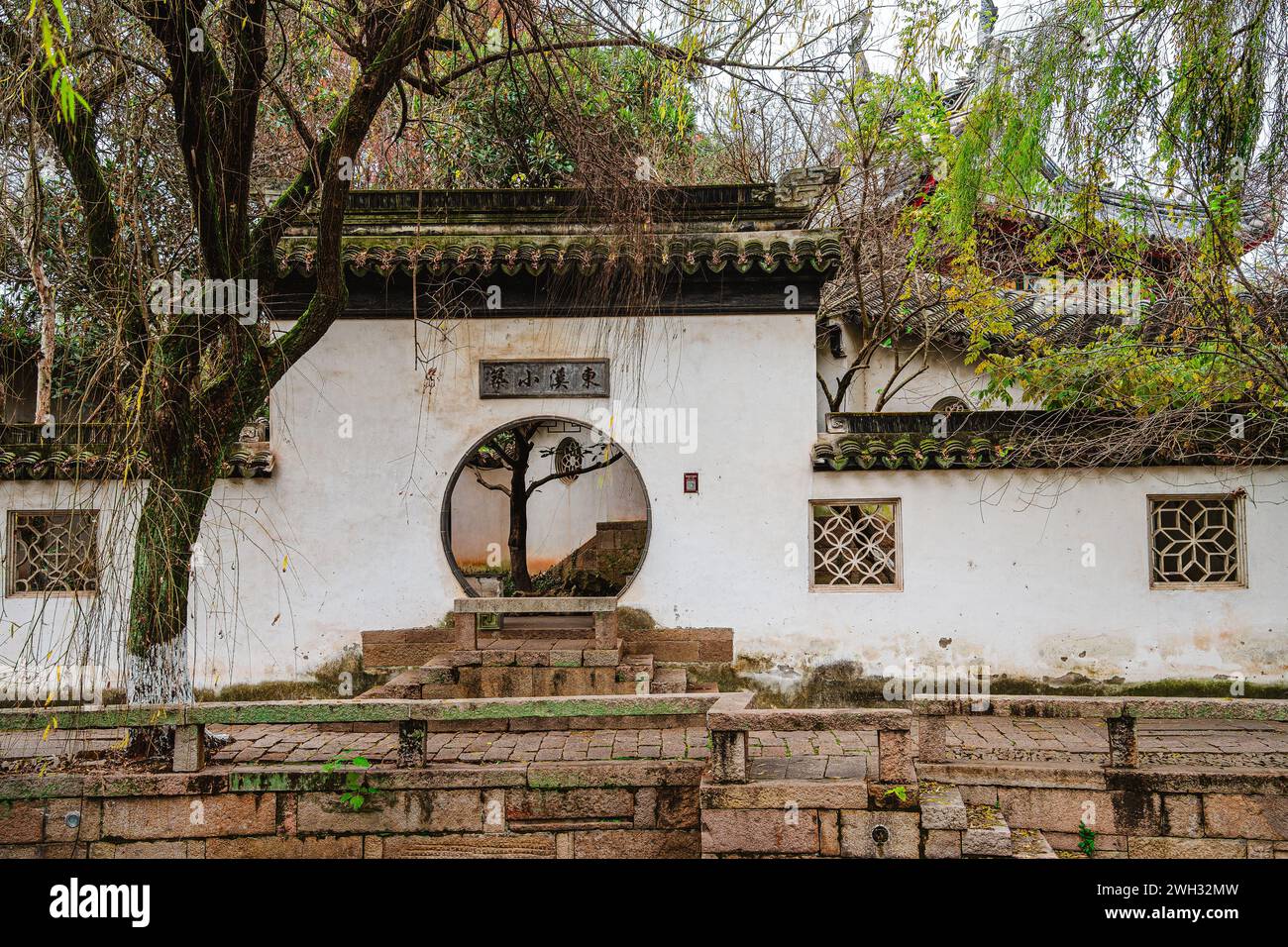 Tongli water village hi-res stock photography and images - Alamy