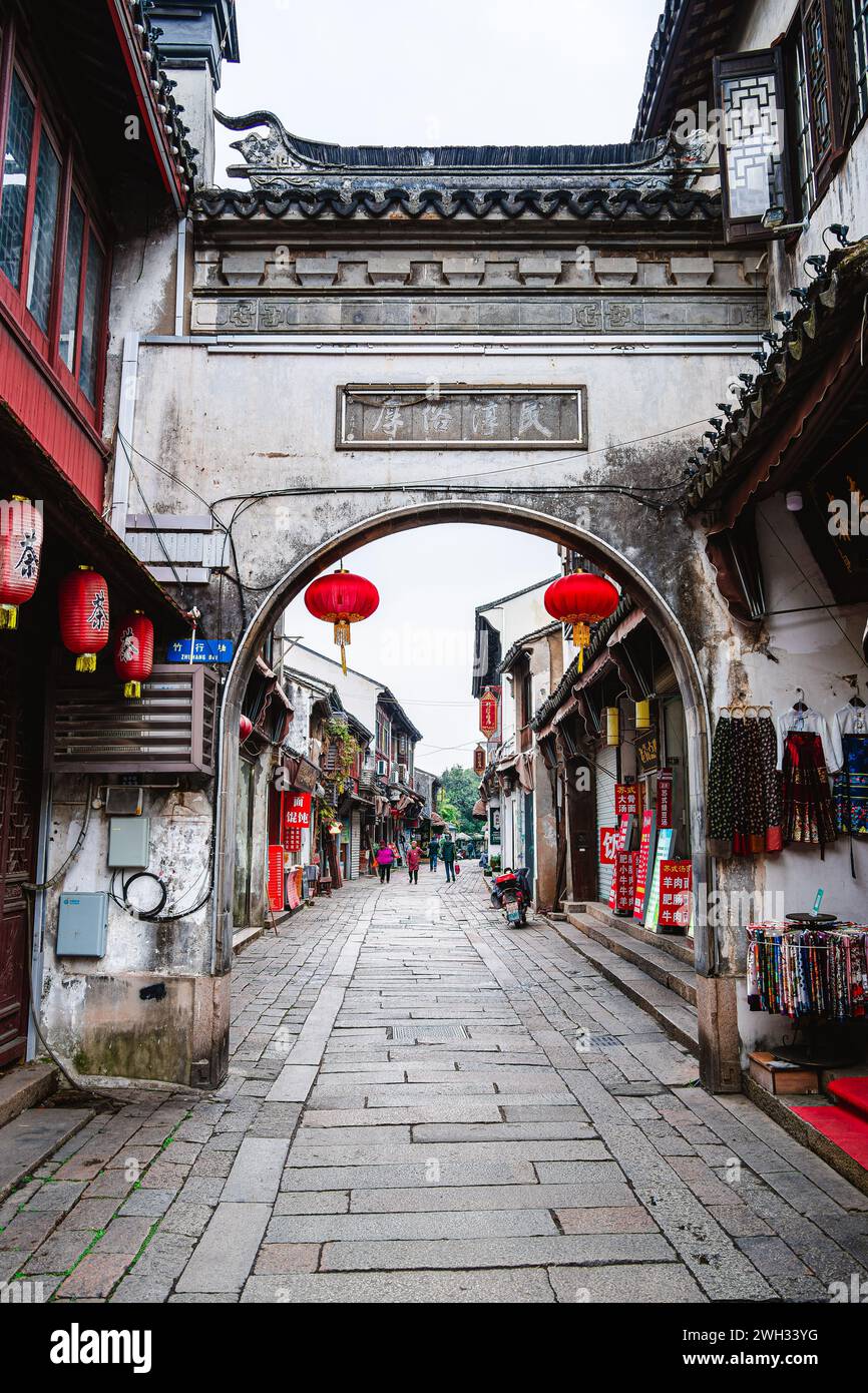 Tongli water village hi-res stock photography and images - Alamy
