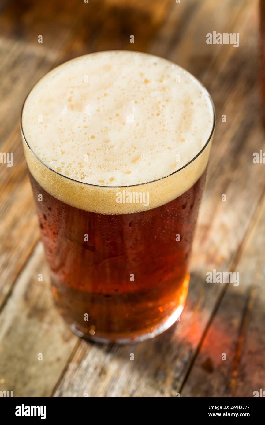 Dark brown beer bottle hi-res stock photography and images - Alamy