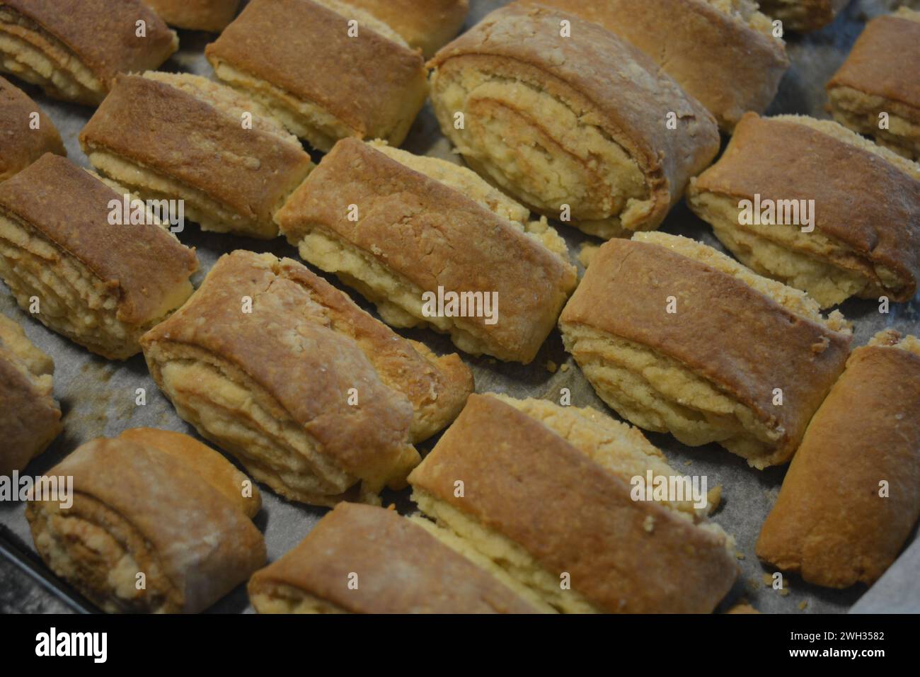 Delicious, homemade cakes, homemade cakes, shortbread rolls made with ...