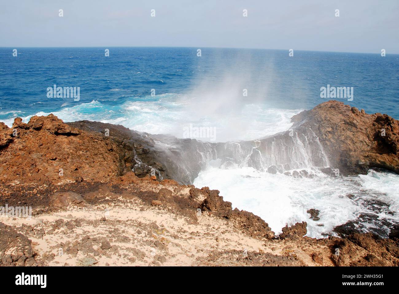 Ola volcánica hi-res stock photography and images - Alamy