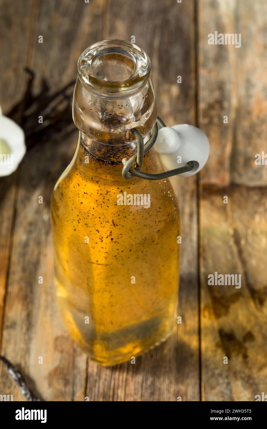 Vanilla bean syrup hi-res stock photography and images - Alamy