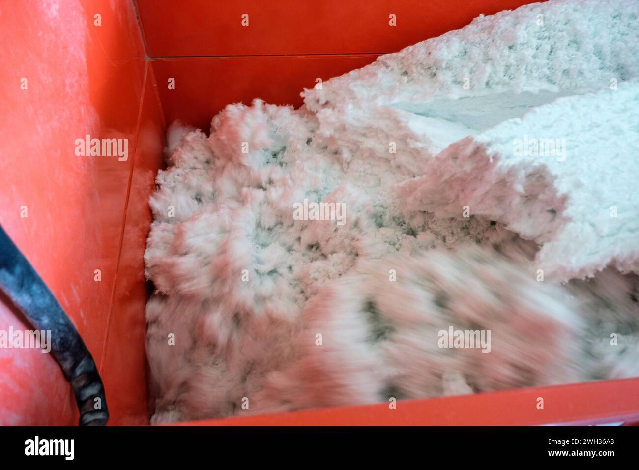 Cellulose insulation hi-res stock photography and images - Alamy