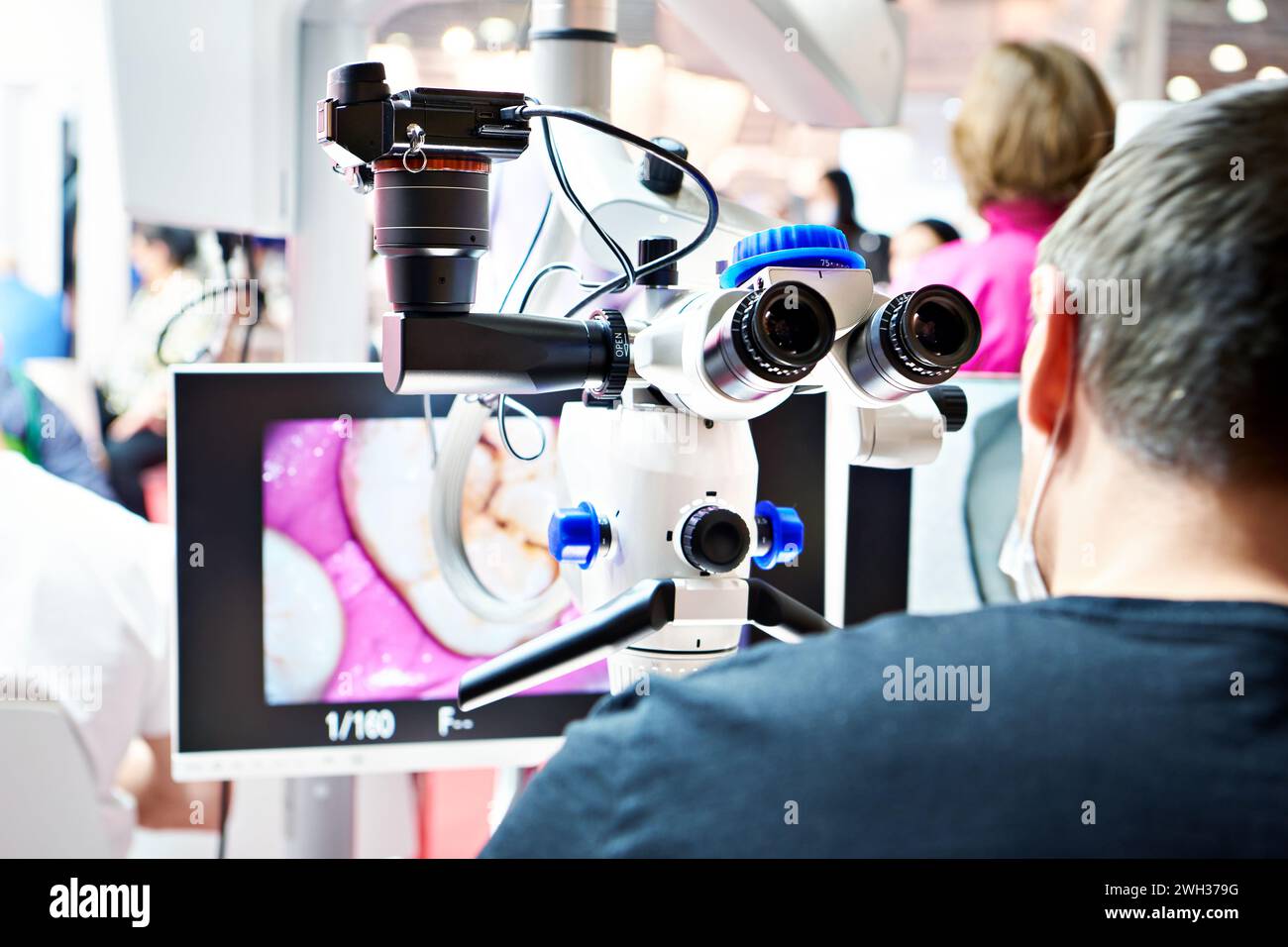 Diagnostic microscope hi-res stock photography and images - Alamy