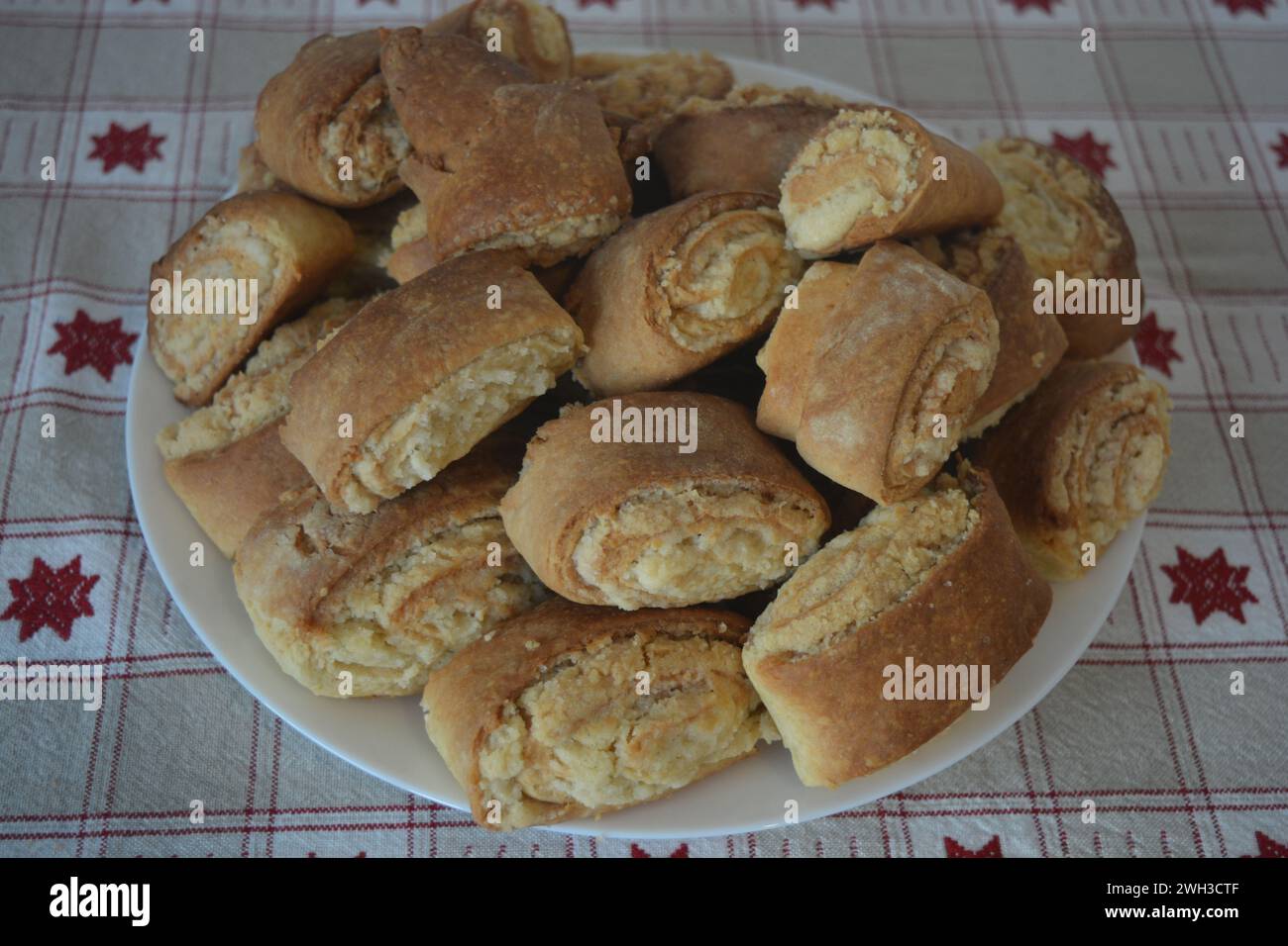 Delicious, homemade cakes, homemade cakes, shortbread rolls made with ...