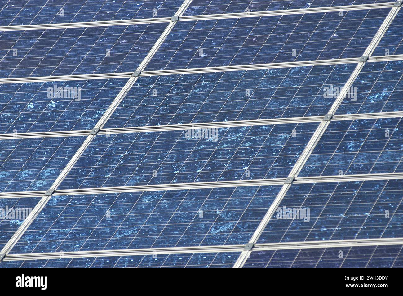Solarpaneele hi-res stock photography and images - Alamy