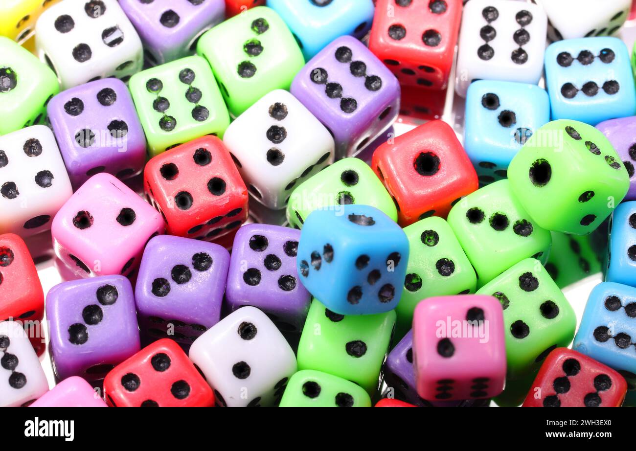 Cubical dice hi-res stock photography and images - Alamy