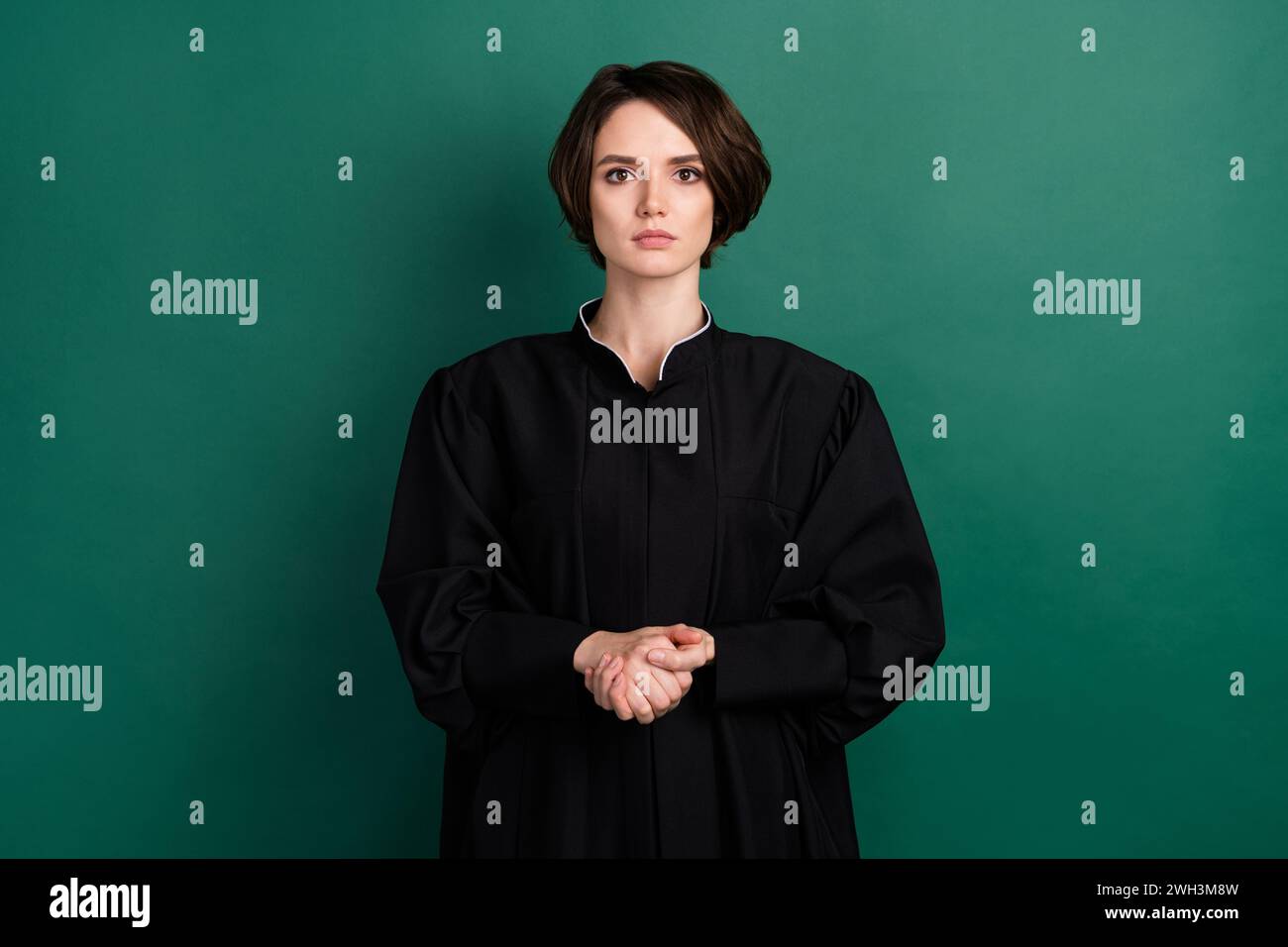 Black judge wearing robe hi-res stock photography and images - Alamy