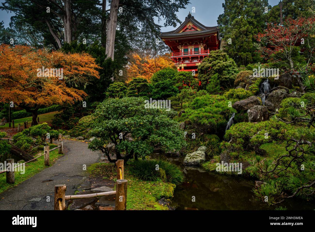 Japanese Garden and Architecture Stock Photo - Alamy