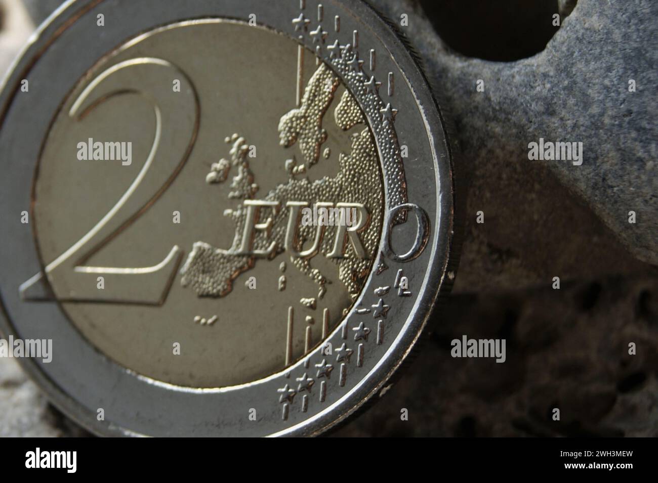 Close-up of a new 2 euro coin Stock Photo - Alamy