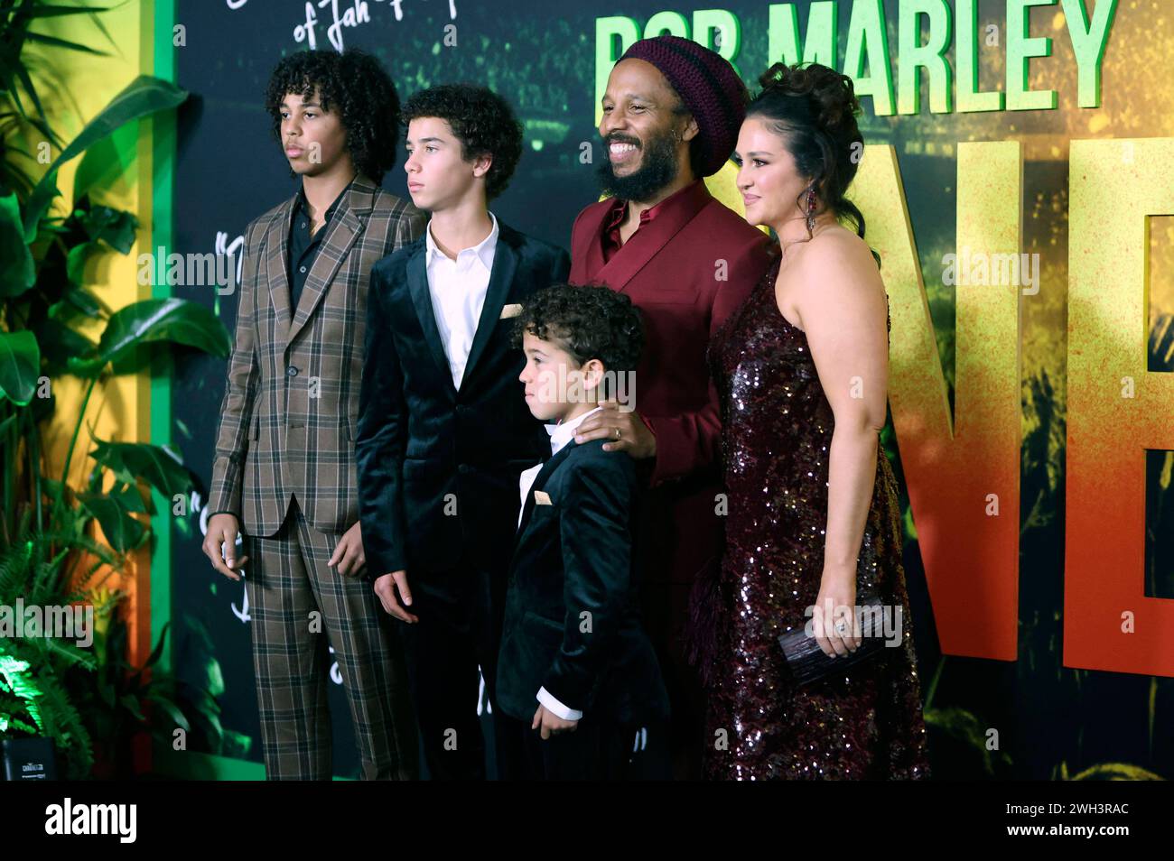 Ziggy Marley mit Ehefrau Orly Marley und Kindern bei der Premiere des ...