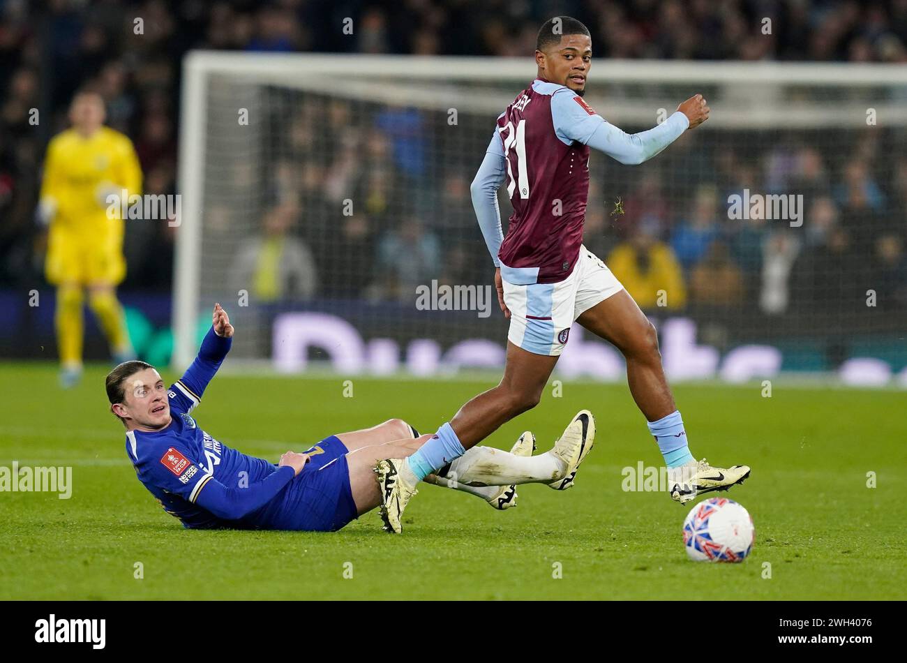 Birmingham, UK. 7th Feb, 2024. Leon Bailey of Aston Villa (R) is ...
