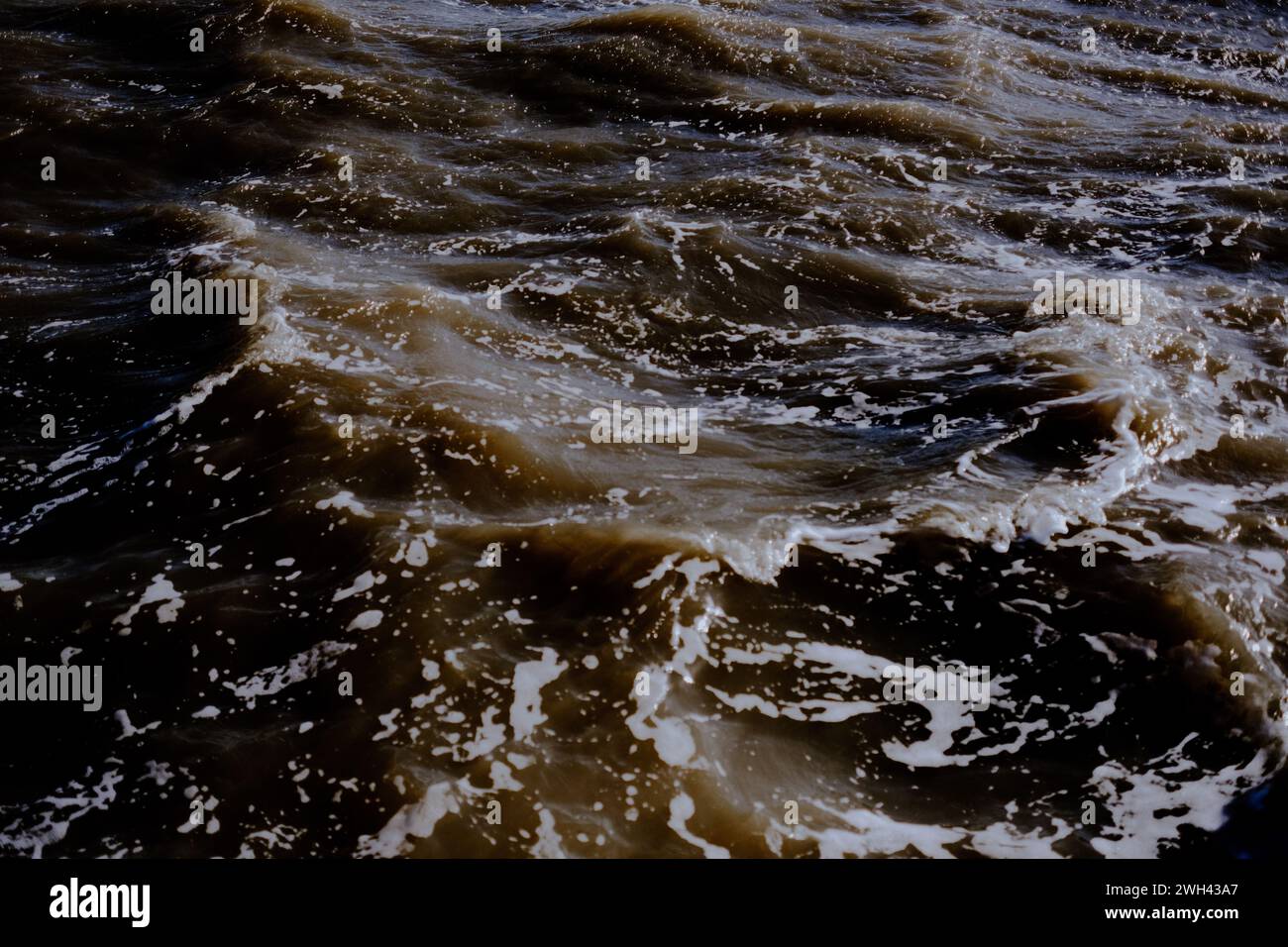 Angry ocean hi-res stock photography and images - Alamy